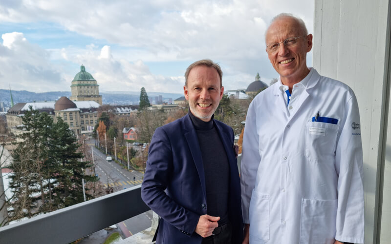 "Man muss dem Patienten zuhören" sagt Prof. Dr. Ronald Jung ...